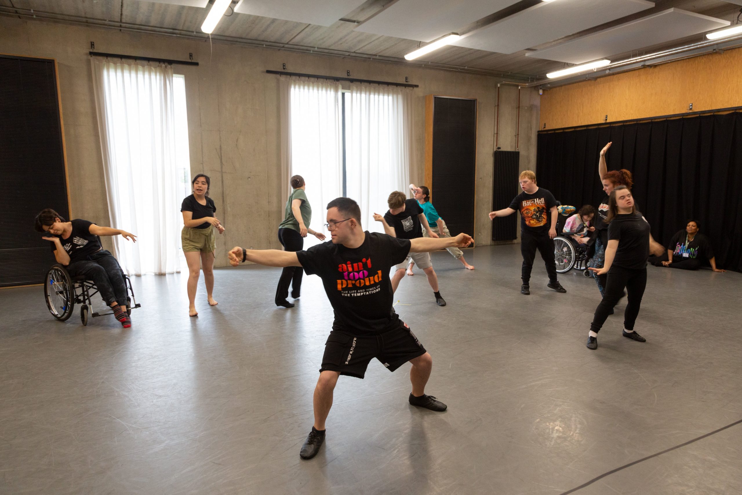 Online Adult Dance Class (Winter 2023 Term 1) - Candoco