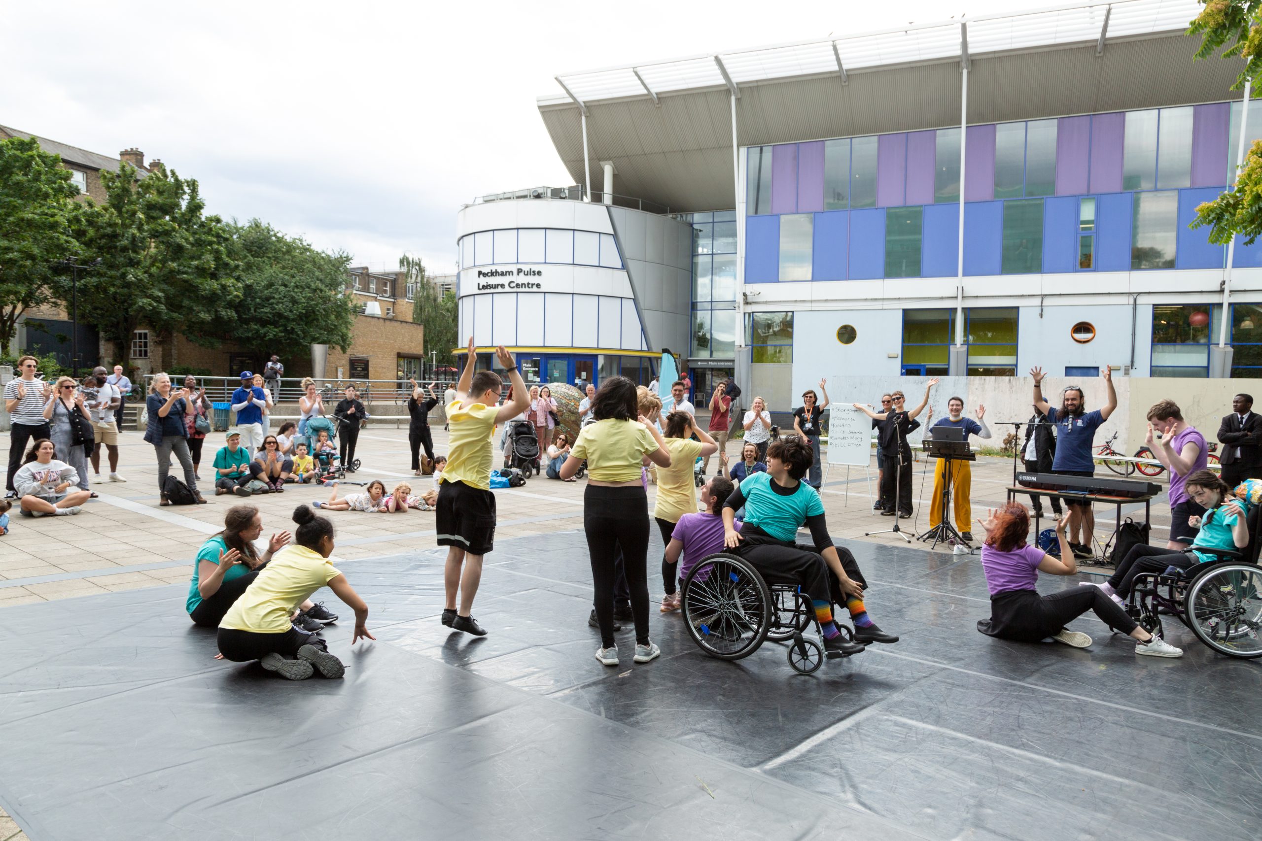 Burst! 2024 - Candoco